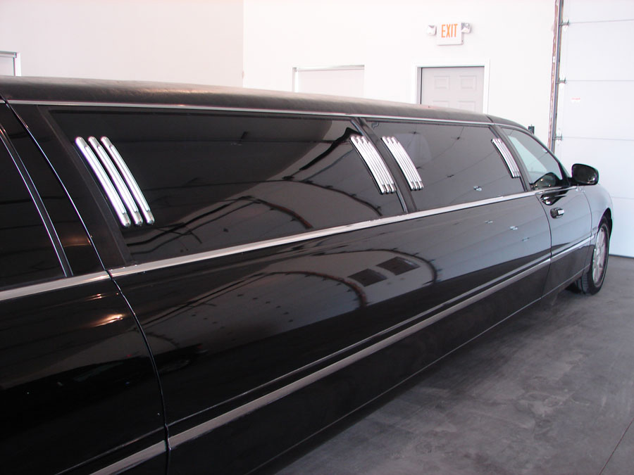 Luxury Limos, Inc. Fleet Gallery - Lincoln MKX, Lincoln Navigator, Ford ...